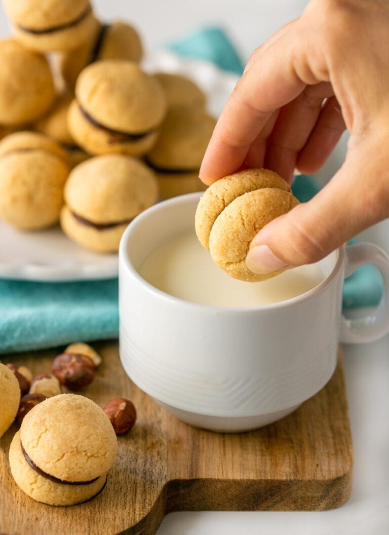 Baci di Dama - Hazelnut Cookies - The Petite Cook™