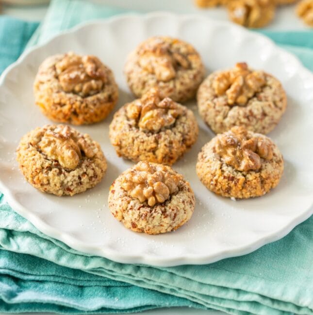 Italian Walnut Cookies - The Petite Cook™