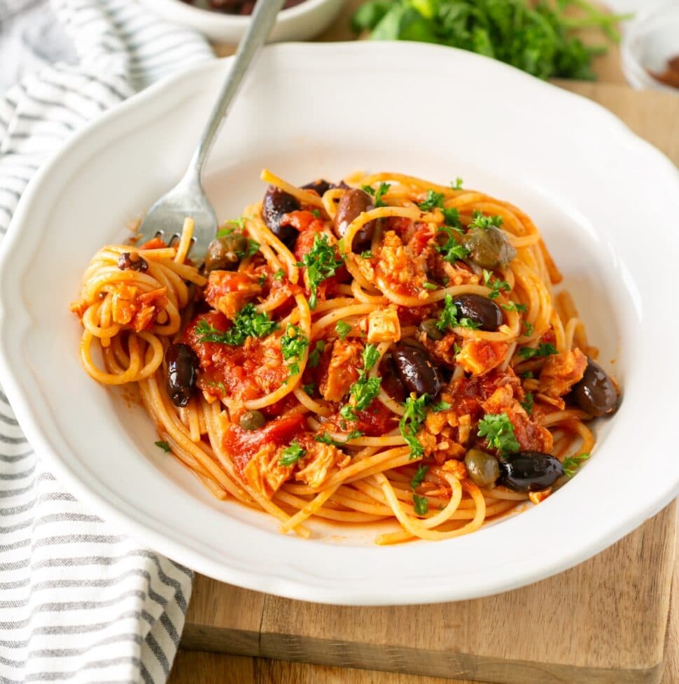 Spaghetti Tuna Puttanesca - The Petite Cook™